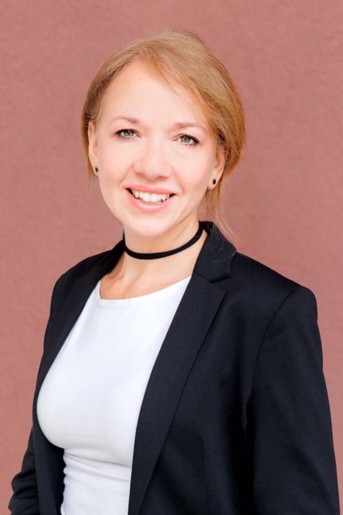 About the photographer - Jessica Friend Photo Design